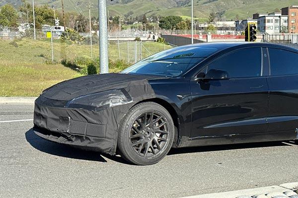 不只外型微調還會搭載更多鏡頭，今年有望改款的全新特斯拉 Model 3 細節曝光::DDCAR 電動車
