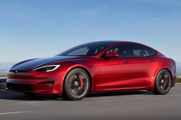 選配價近十萬元，特斯拉 Model S、X 增添「烈焰紅」車色、同步導入全新玻璃車頂::DDCAR 電動車
