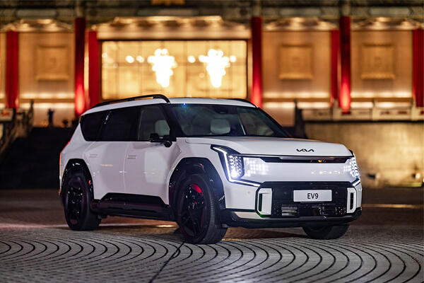 120 萬 0 利率、價值破 10 萬元好禮，Kia EV6、EV9 十月購車優惠出爐::DDCAR 電動車