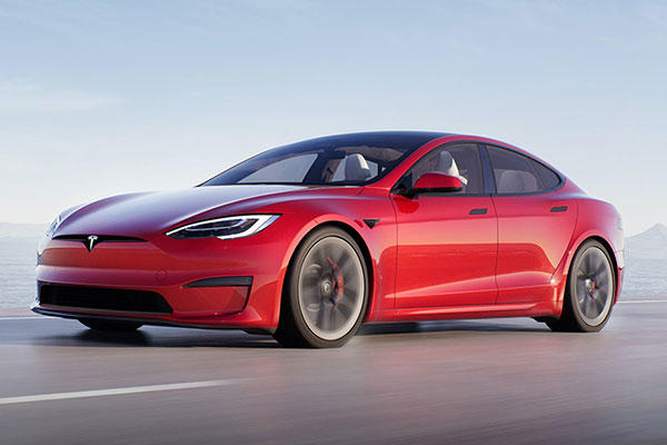 新版 Model S LR 車型 EPA 續航里程達 652 公里，寫特斯拉新高紀錄::DDCAR 電動車