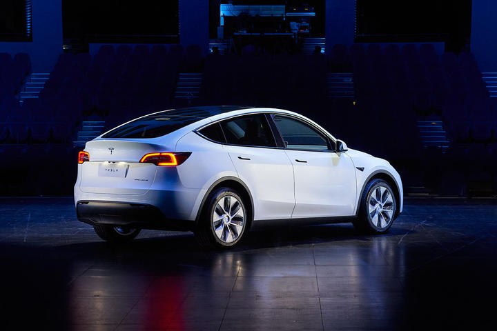 特斯拉以 80 市佔穩居台灣電動車龍頭,訂單破萬張的 Model Y 將於 12 5 開始交車 Ddcar 電動車