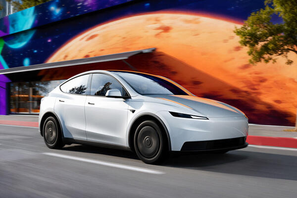 更便宜的特斯拉 Model Y 來了！Model Y Standard 發表，120 萬元起跳但配備真的砍很大::DDCAR 電動車