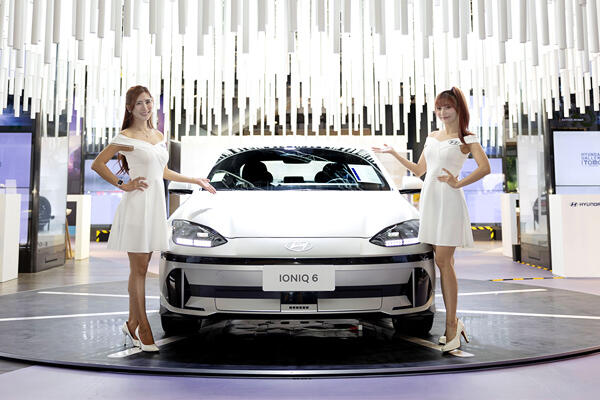 解密 IONIQ 電動車！Hyundai Gallery · For Tomorrow 品牌展即日起在三創開幕::DDCAR 電動車