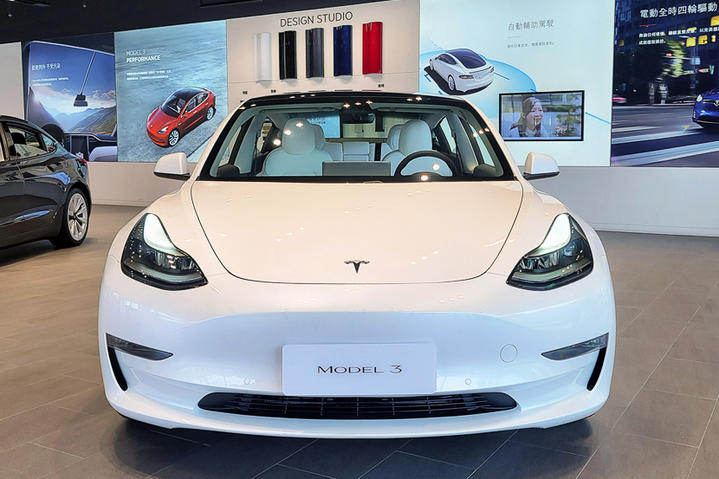 台灣首批白內裝 Model 3 一手直擊：這個白真的帥！::DDCAR 電動車