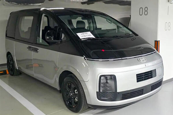 福斯 ID.Buzz 將有新對手，Hyundai Staria EV 純電 MPV 首度曝光::DDCAR 電動車