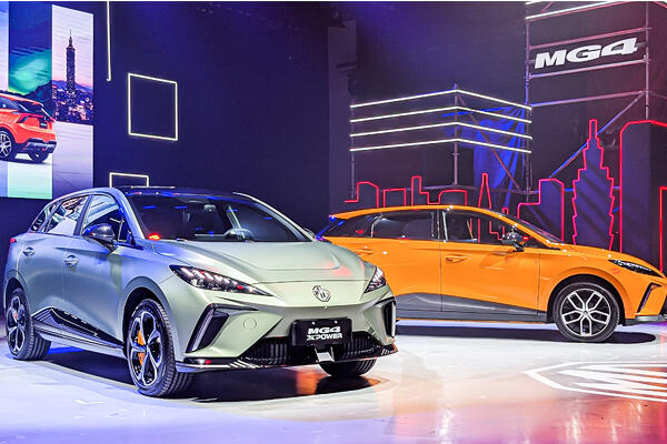 零百加速 3.8 秒極速國產純電車！MG4 開價百萬元有找，購車就送萬元充電金::DDCAR 電動車