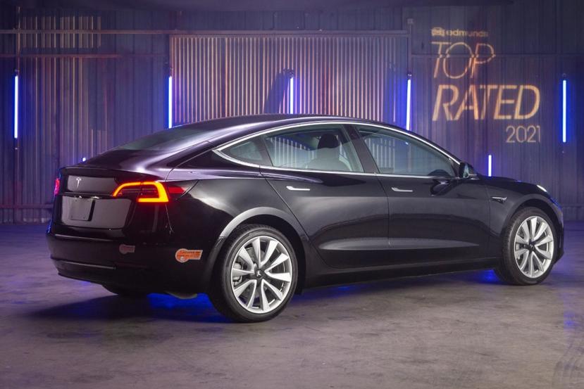 蟬聯冠軍！Model 3 連續二年獲選 Edmunds 年度最佳電動車：同價位無敵手::DDCAR 電動車