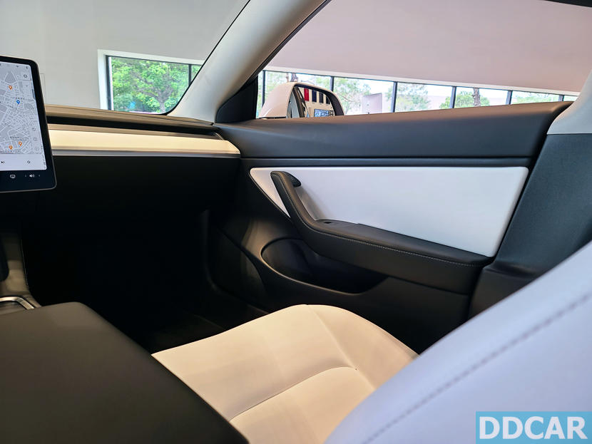台灣首批白內裝 Model 3 一手直擊：這個白真的帥！::DDCAR 電動車