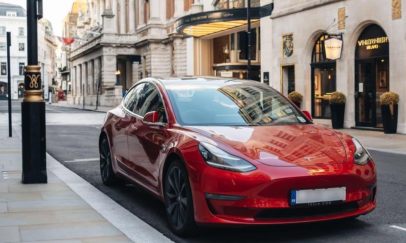 特斯拉 Model 3 英國銷量破紀錄,2021 全年只賣輸這一款平價燃油小車 Ddcar 電動車