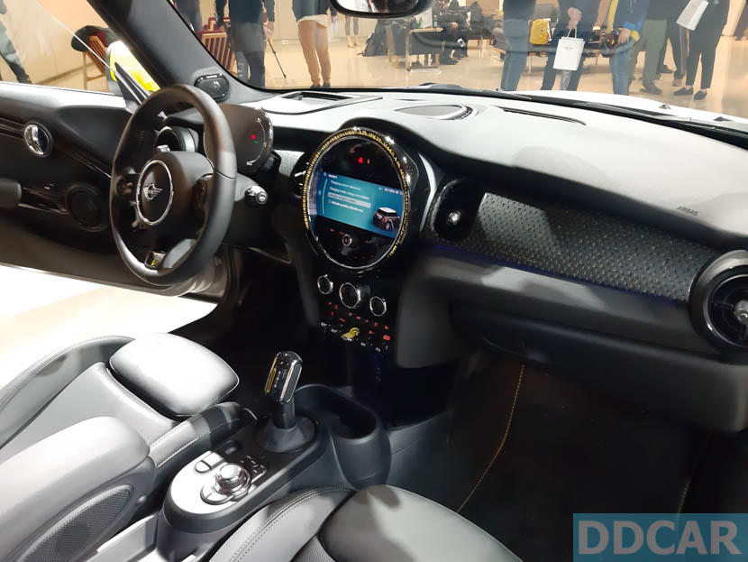 三萬元預售開跑：Mini Cooper SE 英式純電搶先看！::DDCAR 電動車