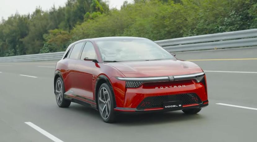 鴻海 MIH 平台新車報到！Model V 純電皮卡、Model B 純電掀背全面亮相::DDCAR 電動車