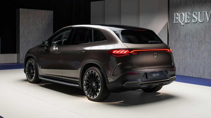 入手價 280 萬元起跳，台灣也會導入的 EQE SUV 豪華純電休旅海外售價揭曉::DDCAR 電動車