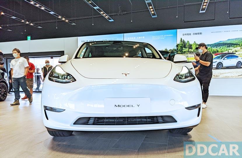 12 月初正式交車,首批德製特斯拉 Model Y 已上貨輪正駛向台灣 Ddcar 電動車