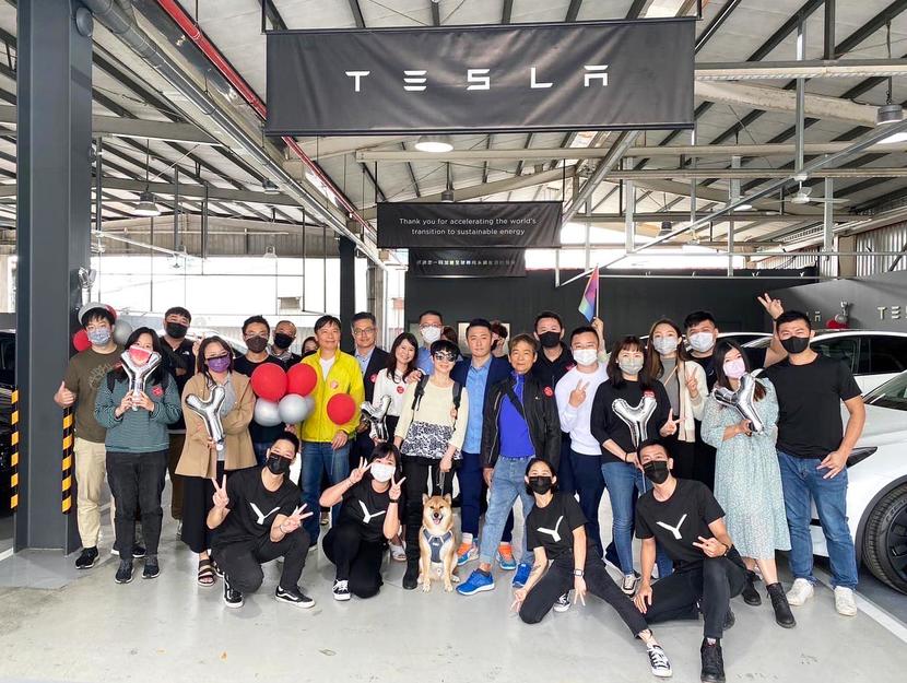 預約十二月台灣車市銷售冠軍：特斯拉 Model Y 純電休旅正式在台交車::DDCAR 電動車