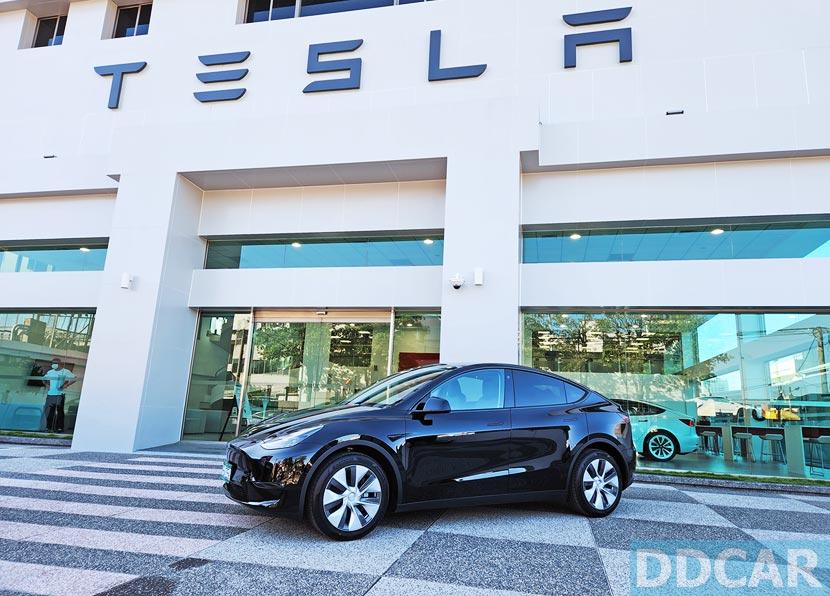 【快訊】大降價 22 萬元!特斯拉 Model Y 台灣價格下調,最低 212 萬元入手 Ddcar 電動車
