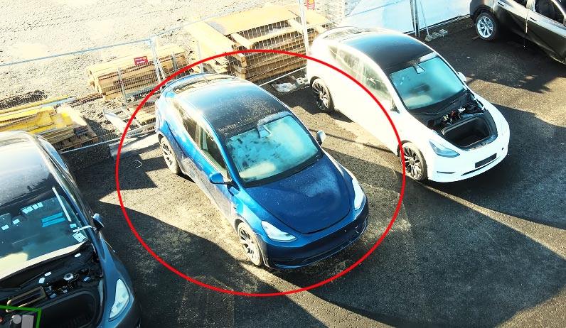 德製 Model Y 將再添新色？「Abyss Blue Multicoat」多塗層深藍實車疑似在柏林工廠現身::DDCAR 電動車