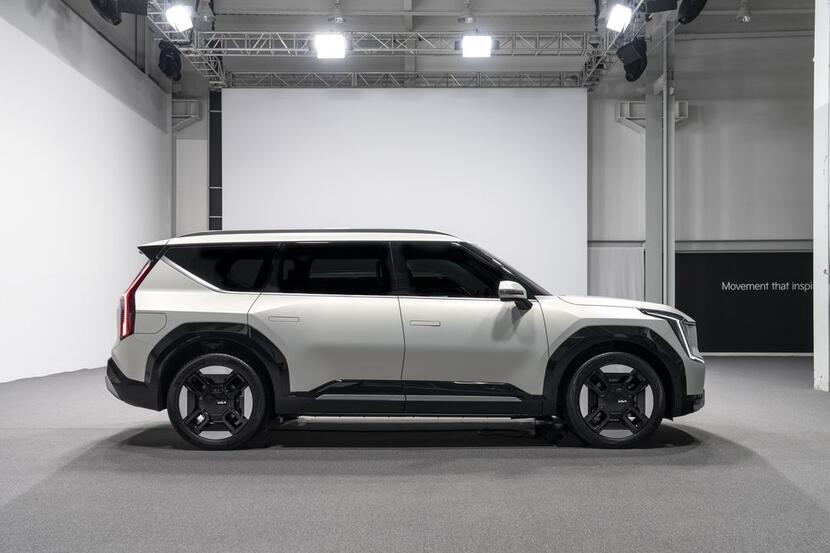 第二排座椅可 180 度轉向！台灣第四季開賣的 Kia EV9 大型純電休旅首發亮相::DDCAR 電動車