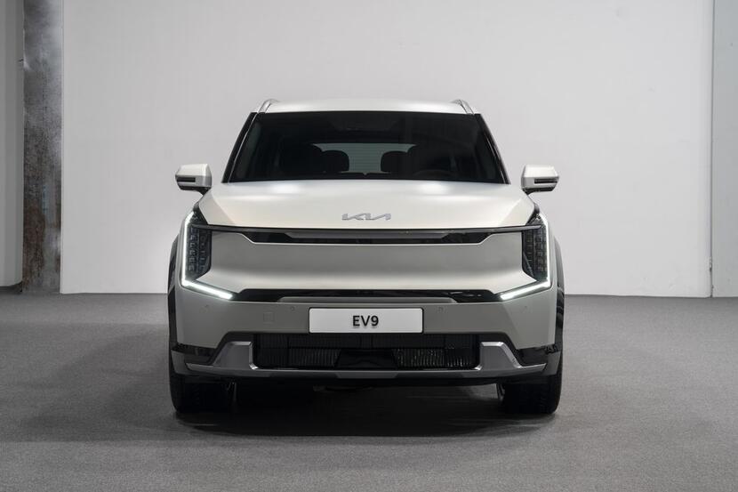 第二排座椅可 180 度轉向！台灣第四季開賣的 Kia EV9 大型純電休旅首發亮相::DDCAR 電動車