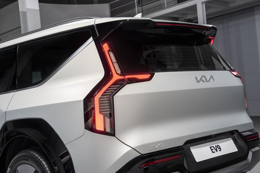 第二排座椅可 180 度轉向！台灣第四季開賣的 Kia EV9 大型純電休旅首發亮相::DDCAR 電動車