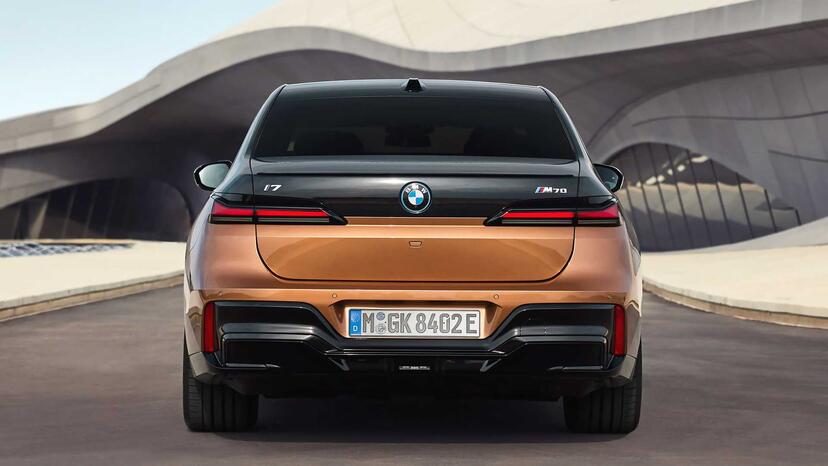 BMW 最強悍純電旗艦 i7 M70 現身：650 匹馬力輸出、零百加速 3.7 秒搞定::DDCAR 電動車