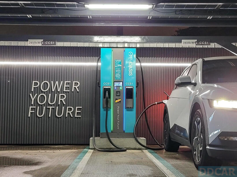 每度電只要 6 元！EVOASIS 六大站點「星空電價」優惠只到 2/5，趕快把握機會充起來::DDCAR 電動車