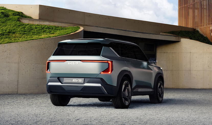 改採 400V 架構壓低入手門檻？Kia EV5 中型純電休旅量產車八月將提早亮相::DDCAR 電動車