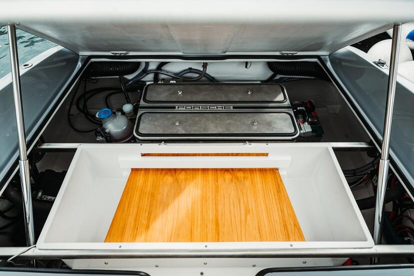 搭載純電 Macan 動力科技，Frauscher x 保時捷 850 Fantom Air 電動遊艇準備啟航::DDCAR 電動車