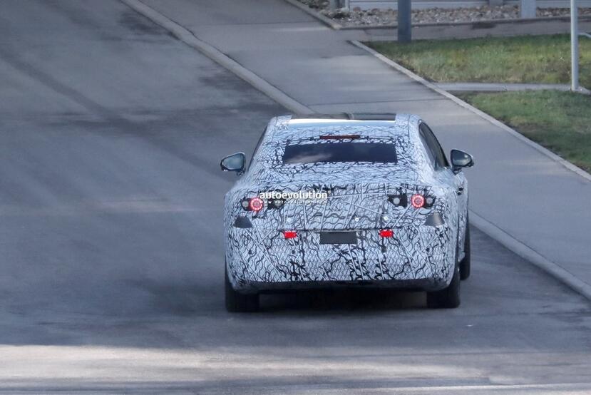 最快明年發表，鎖定特斯拉 Model 3 為對手的賓士 C-Class EV 首度曝光::DDCAR 電動車