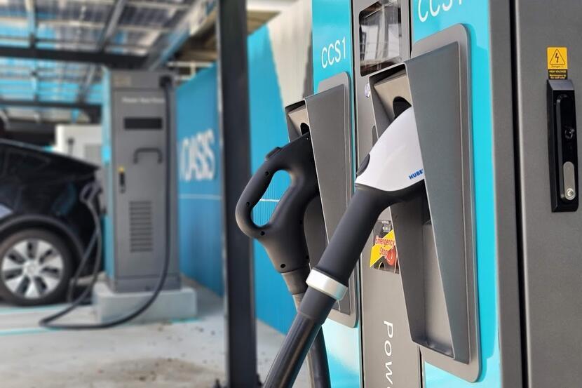 2024 年台灣快慢充佔比最新態勢解析：CCS2 持續拉開領先差距、J1772 穩坐慢充第一::DDCAR 電動車