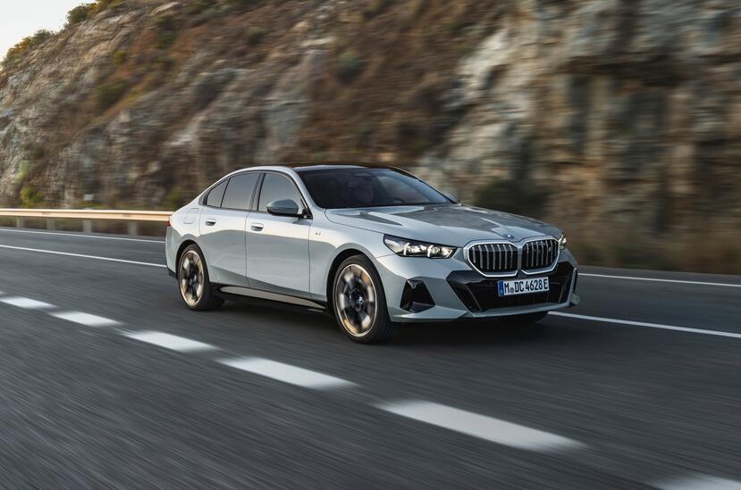 比去年同期成長近 72%！BMW i 電動車 2024 上半年銷售強勁、全車系試駕活動同步熱烈展開::DDCAR 電動車