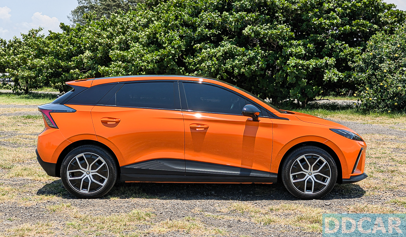 百萬元有找純電車新選擇，MG4 EV 旗艦版續航力、電耗上路實測::DDCAR 電動車