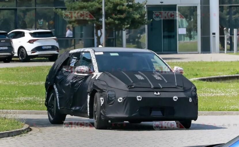 純電轎跑+純電掀背，還沒正式發表的 Kia EV4 看來將有兩種不同車型風格可選::DDCAR 電動車