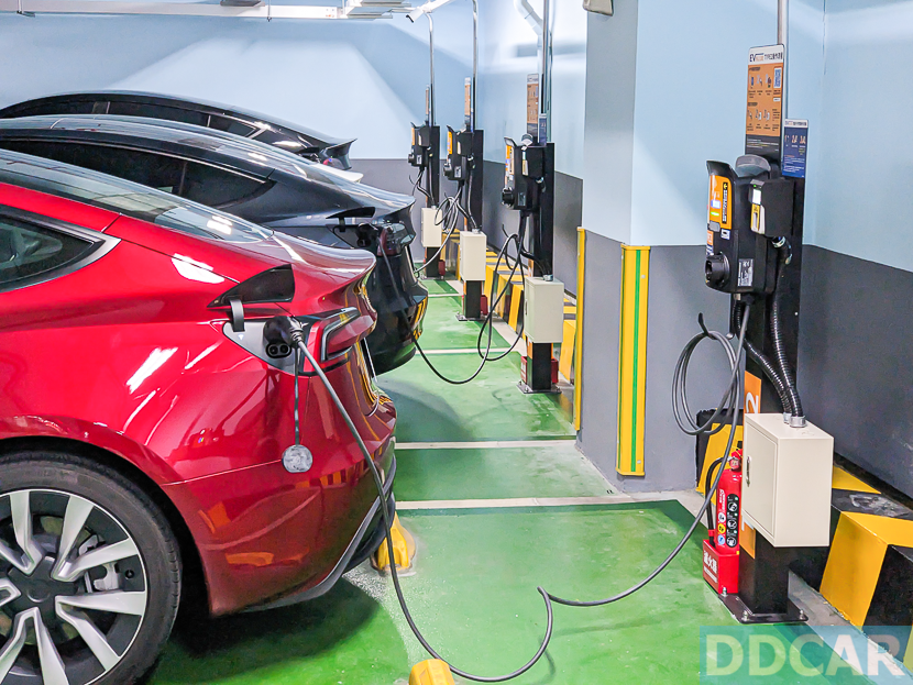 雙北公有停車場導入 EVALUE 充電服務：每度電 8 元起、悠遊卡嗶一下就能充::DDCAR 電動車