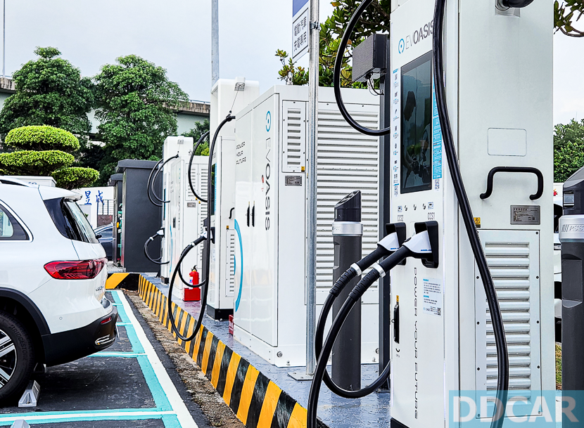 國道服務區電動車充電網路全面到位！360kW 功率、可隨插即充的 EVOASIS 七大充電站正式啟用::DDCAR 電動車