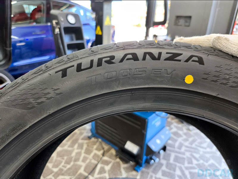 特斯拉 Model 3 換普利司通 Turanza T005 EV 電動車胎有沒有比較好？行駛三千公里後的心得與電耗統計::DDCAR 電動車