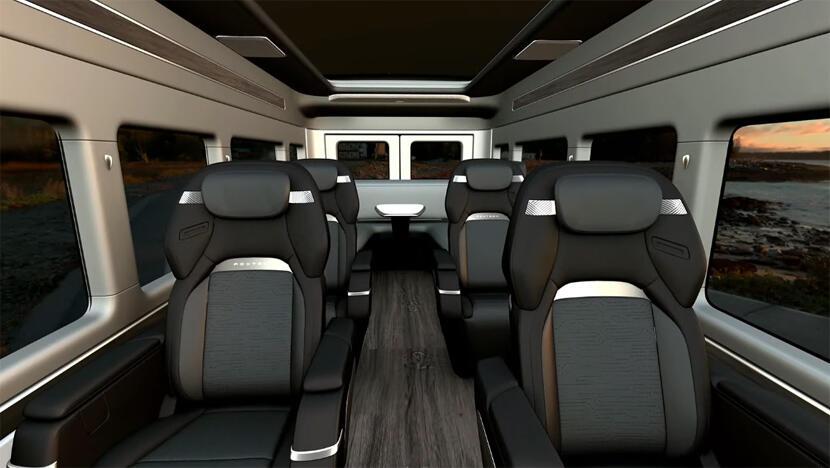 內部空間可依需求客製化，鴻海展出 Model U 中型電動巴士、北美版 Model C 同步亮相::DDCAR 電動車