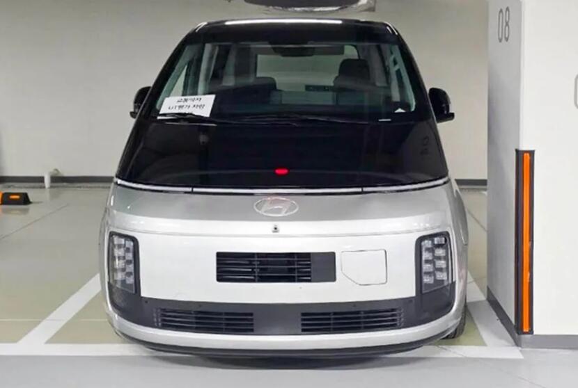 福斯 ID.Buzz 將有新對手，Hyundai Staria EV 純電 MPV 首度曝光::DDCAR 電動車