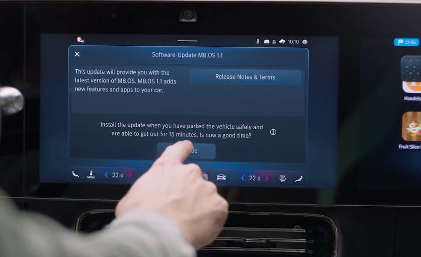 滿電能跑近 800 公里！賓士純電 CLA 導入矽陽極電池和二速變速箱、首搭 MB.OS 系統::DDCAR 電動車
