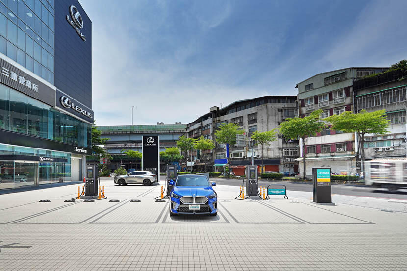 480kW 高功率結合車廠旗艦展示中心，U-POWER 新北三重三和站舒緩都會交通樞紐充電需求::DDCAR 電動車