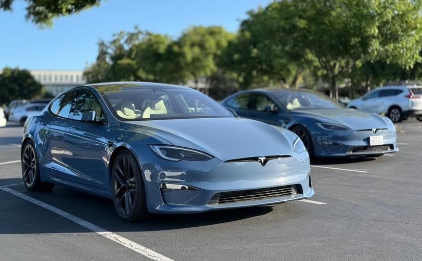 有新意但並不多，特斯拉新款 Model S 內裝設計特色官方自己劇透了::DDCAR 電動車