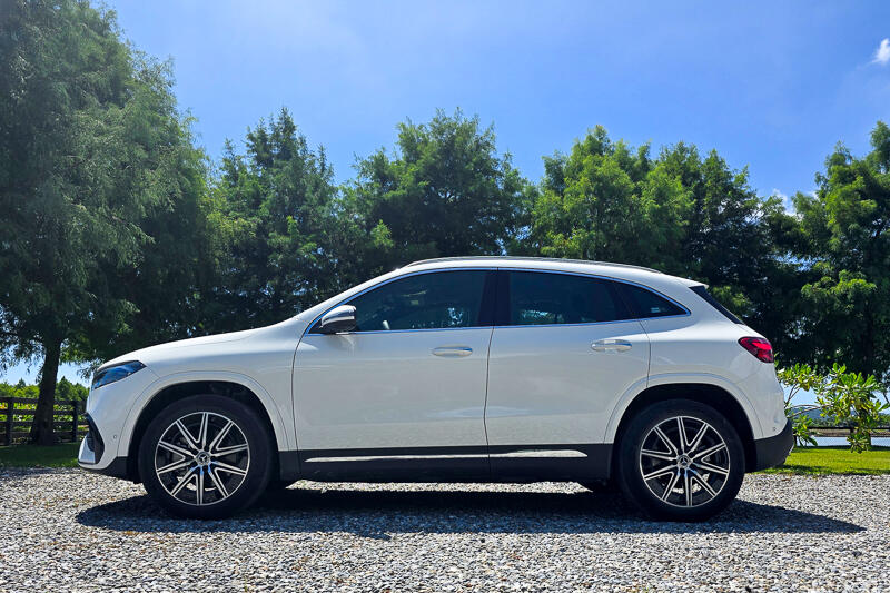 帶毛孩旅行，換電動車後生活哪裡不一樣了？賓士 EQA 250+ 二天一夜寵物度假的真實紀錄::DDCAR 電動車